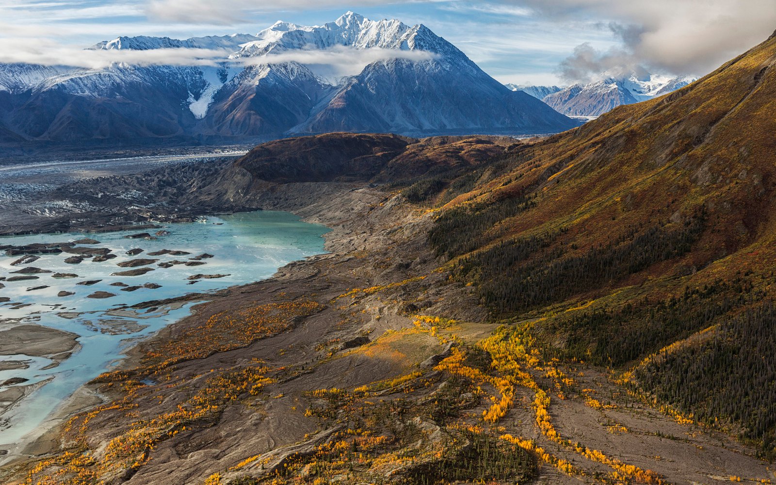 Kaskawalsh Glacier In Kluane National Park Kluane National Park In ...